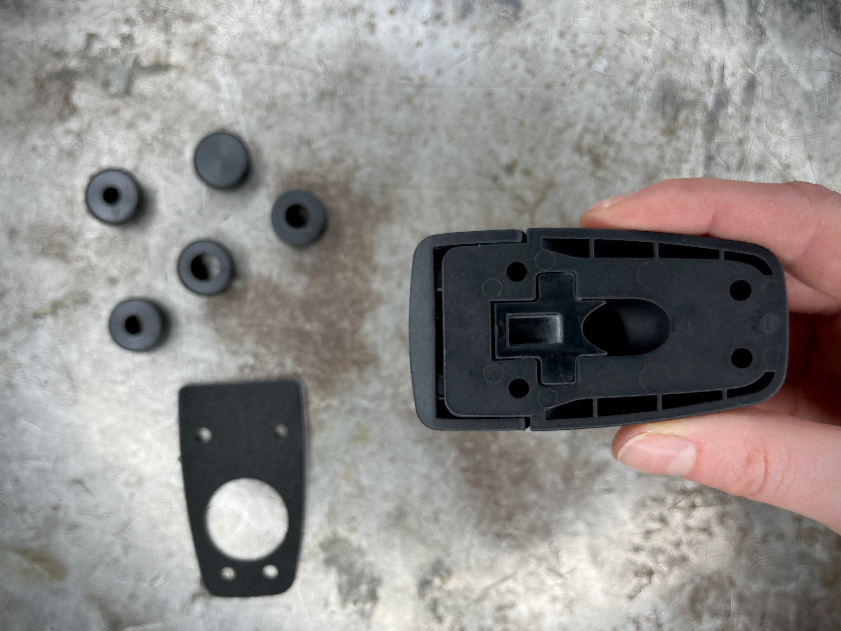 Scanstrut DS-H10-BLK Horizontal Cable Seal — Intelligent Controls